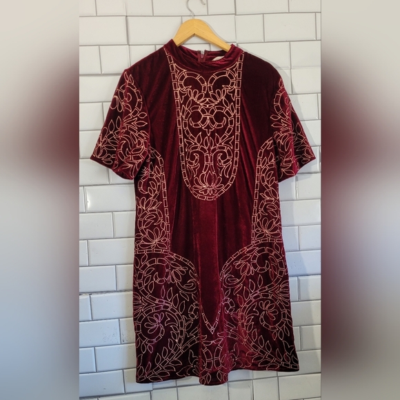 Chelsea & Violet | Dresses | Chelsea Violet Dark Red Velvet Like Dress ...